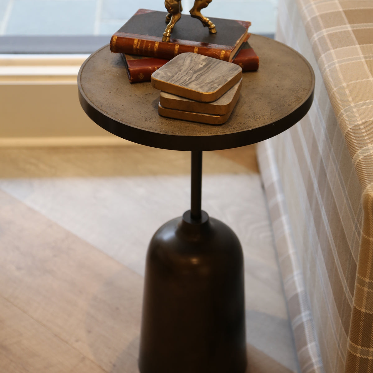 Rothko Table – EK Home