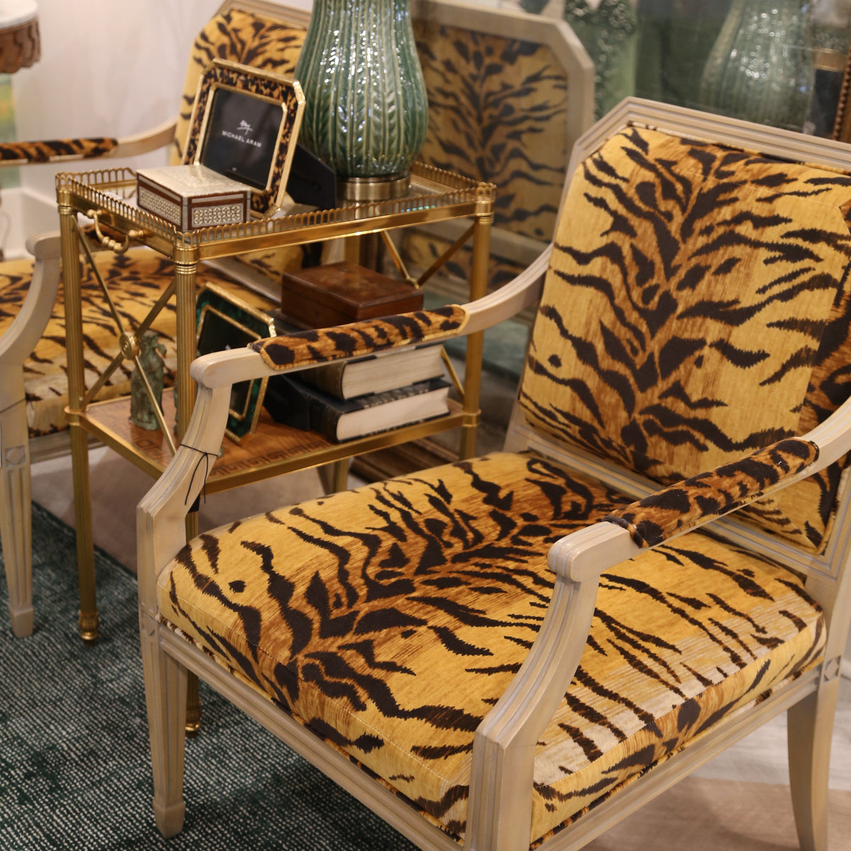 Violet Lounge Chair – EK Home